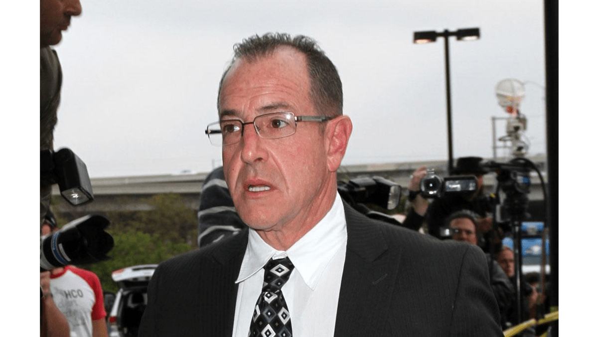 Michael Lohan approves of Dina's new man - 8days