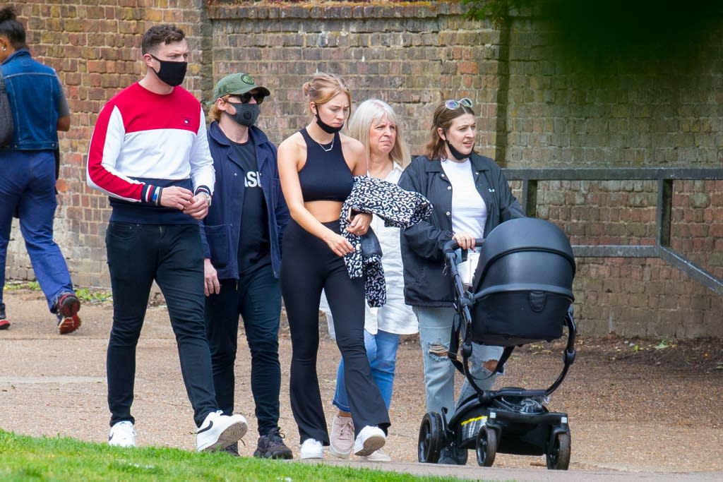 Rupert Grint Makes Instagram Debut With Picture Of Baby Daughter ...