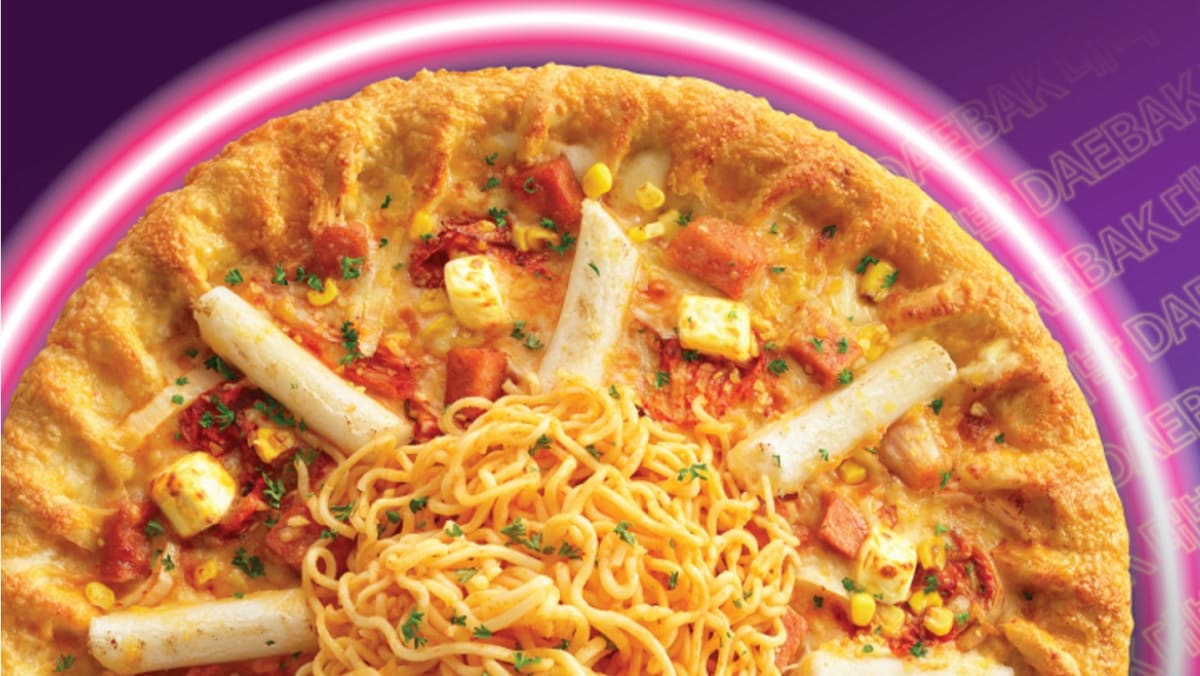 Pizza Hut Singapore now has army stew pizza, kimchi beef pepperoni ...