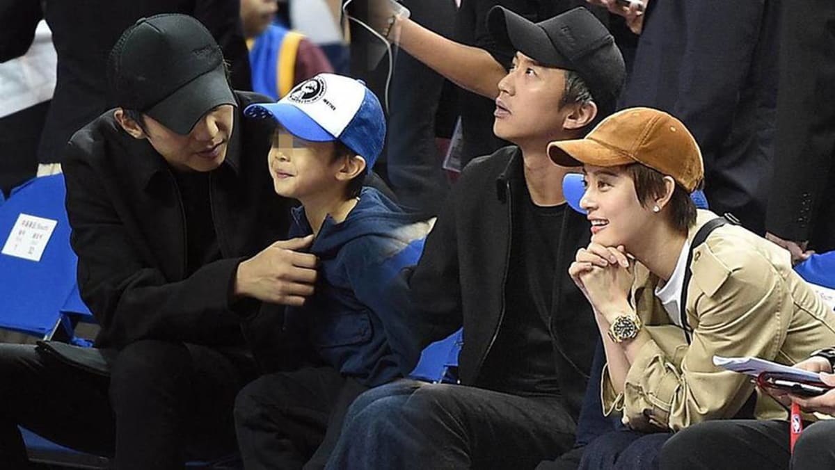 Betty Sun, Deng Chao’s son makes his first appearance - 8days