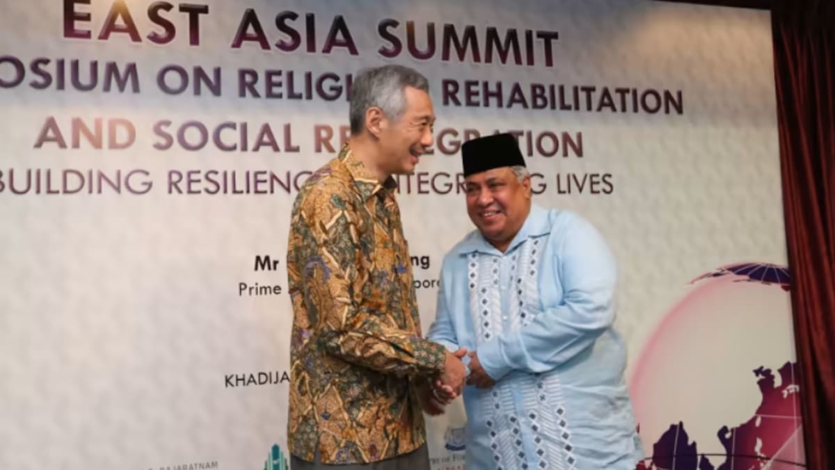 Ustaz Ali tunjang masyarakat Melayu/Islam, kata PM Lee - BERITA Mediacorp