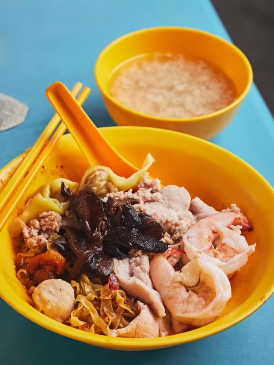 Bak chor mee hawker who closed popular Tiong Bahru stall reopens at ...