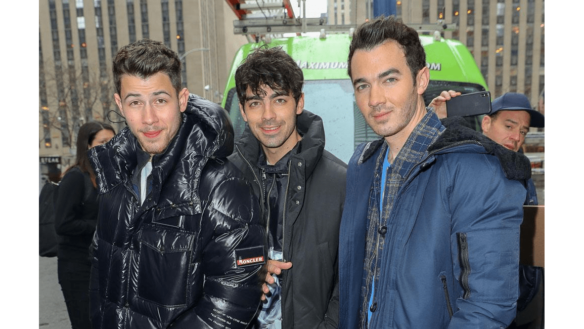 Jonas Brothers 'lost touch' before split - 8days