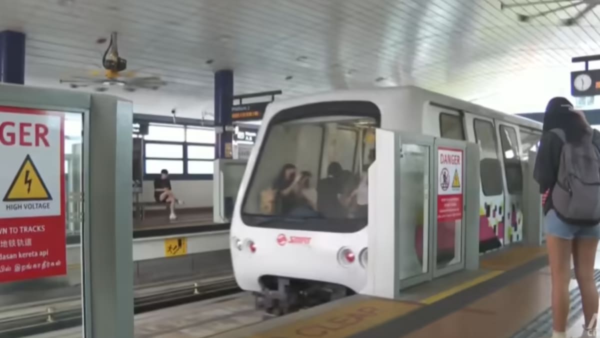 Seluruh khidmat LRT Bukit Panjang terjejas akibat gangguan bekalan ...