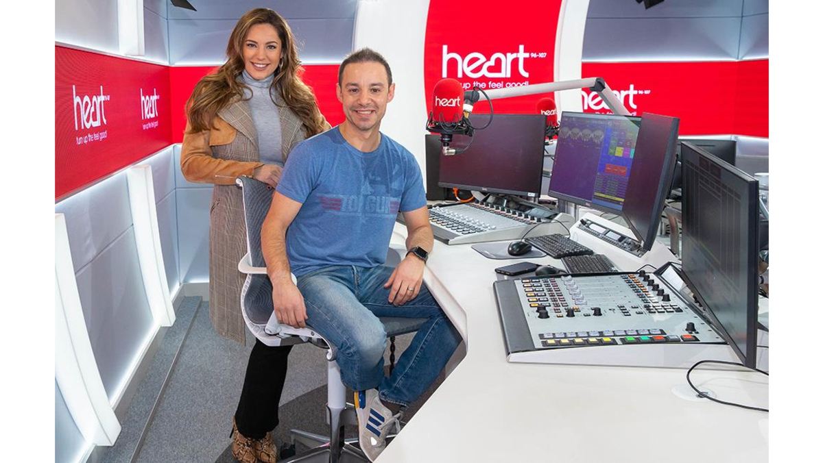 Kelly Brook confesses to farting in front of Madonna - 8days