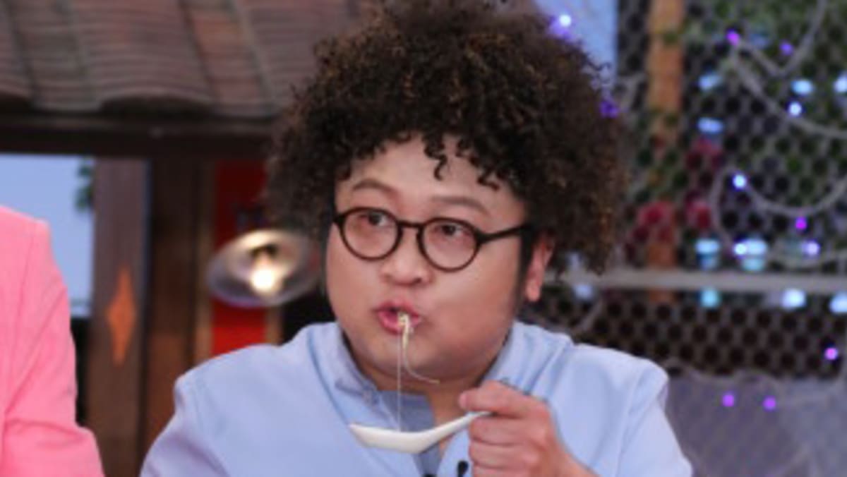 Lin Yu-Chih and Amber An show cooking skills in the press conference of ...