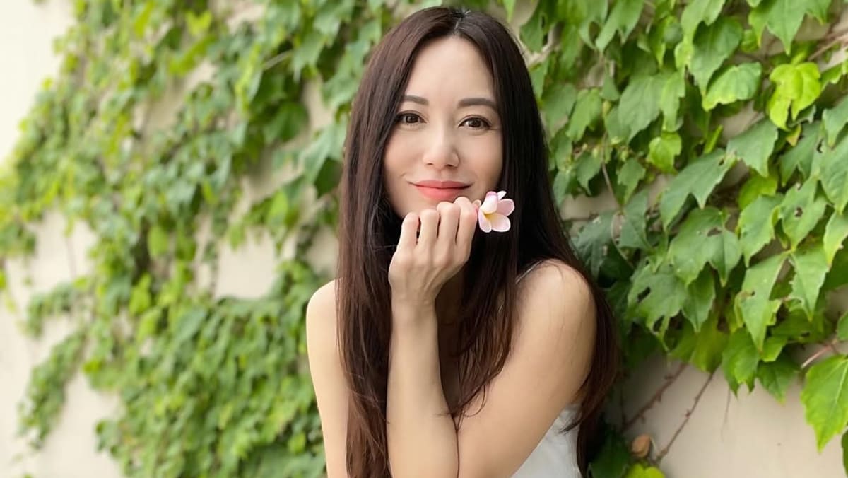 Former Mediacorp star Phyllis Quek shares that she quit showbiz in 2012 to focus on her health ...