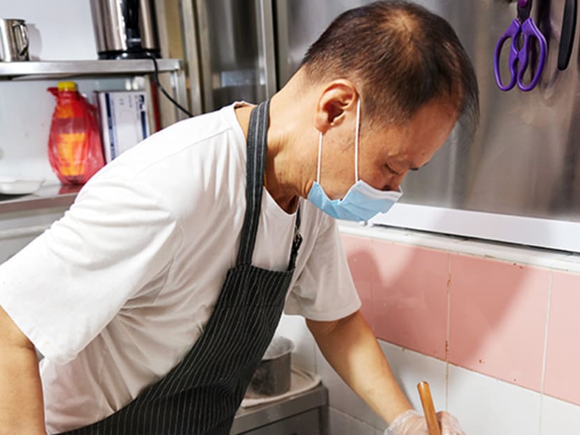 Ex-Raffles Hotel Chef Sells Divine House-Milled Chee Cheong Fun With ...