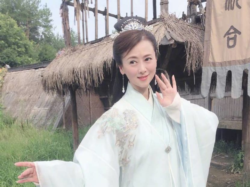 Weng Hong Flew So Often In The Past 3 Months, She Spent 42 Days In Self ...