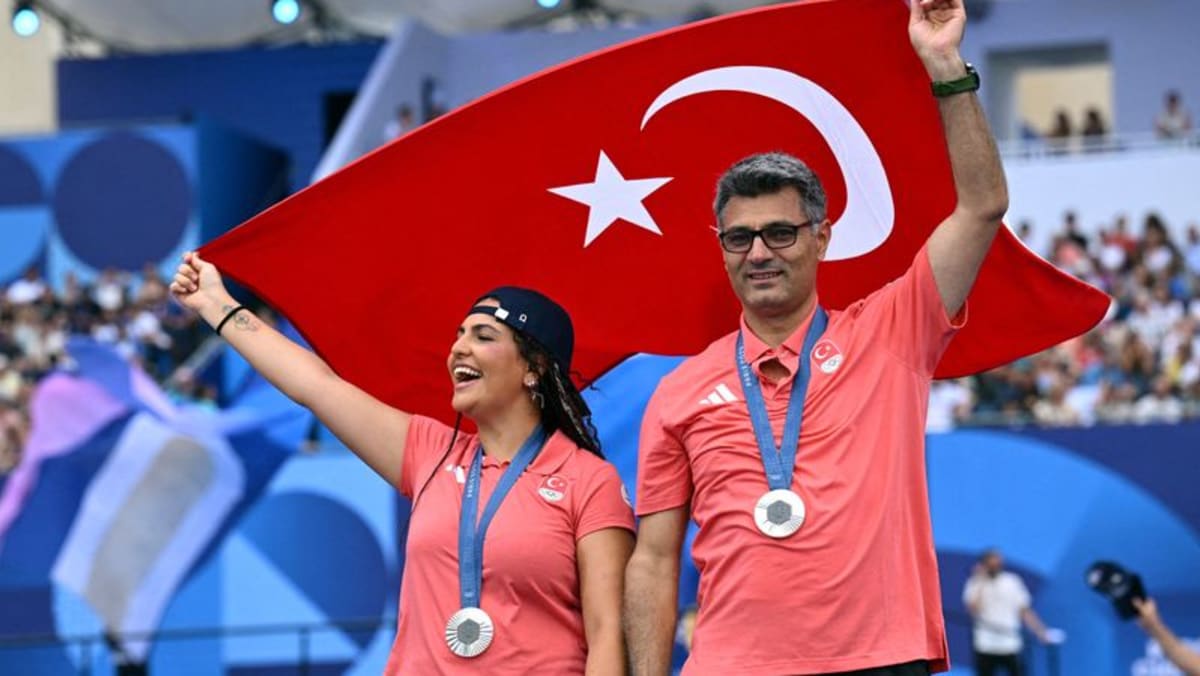 Shooting: Casual Turkish shooter goes viral, teammate says he earned it ...