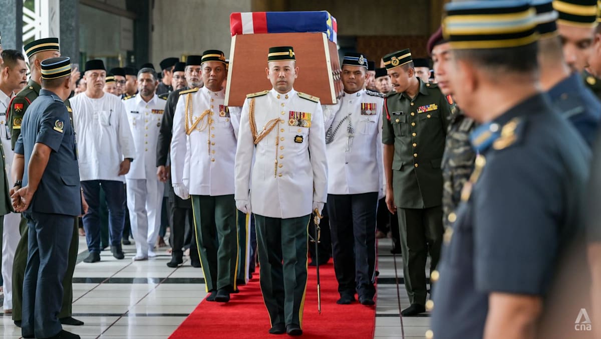State funeral for Abdullah Badawi: Malaysian leaders turn up in full ...