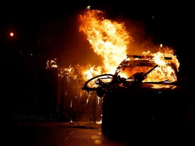 Riots erupt in Dublin after children stabbed - TODAY