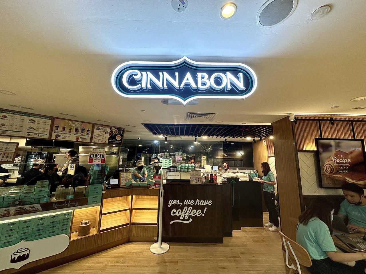 Cinnabon Fans Queue 2 Hours For Cinnamon Rolls Ahead Of Soft Opening Of ...