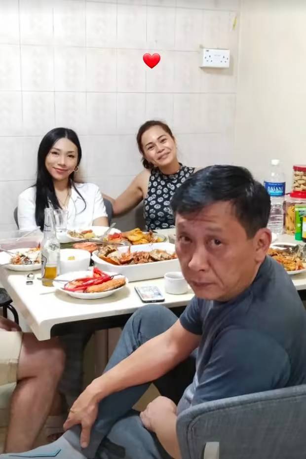Rachel Wan Says Her Dad Died Alone In Singapore Hospital ‘Cos There ...