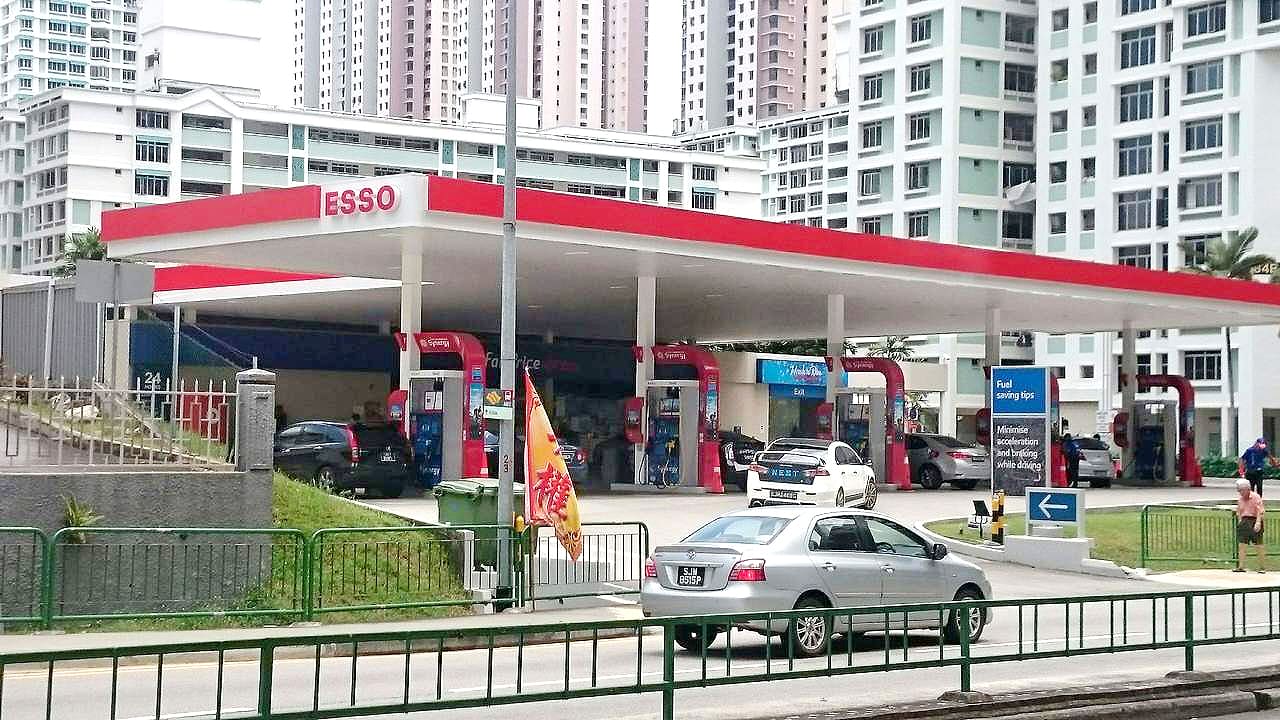 Maki-San Opens First Sushi Counter In A Petrol Station, Made-To-Order ...