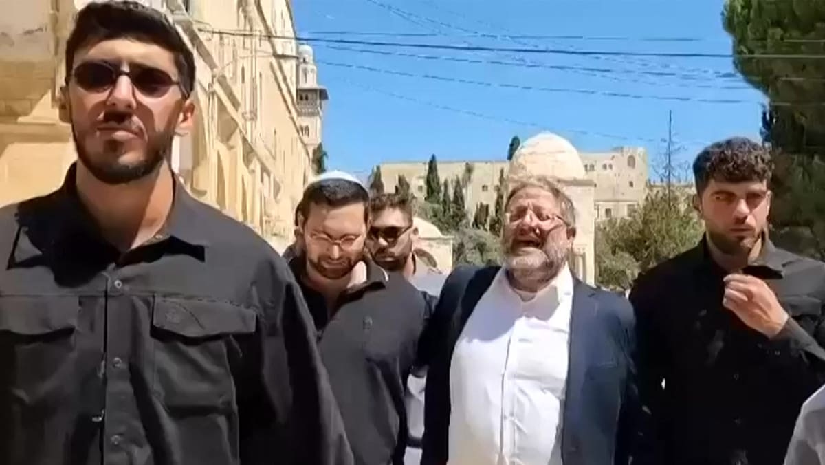 KILASAN: Tindakan Menteri Israel ketuai upacara agama Yahudi dekat ...