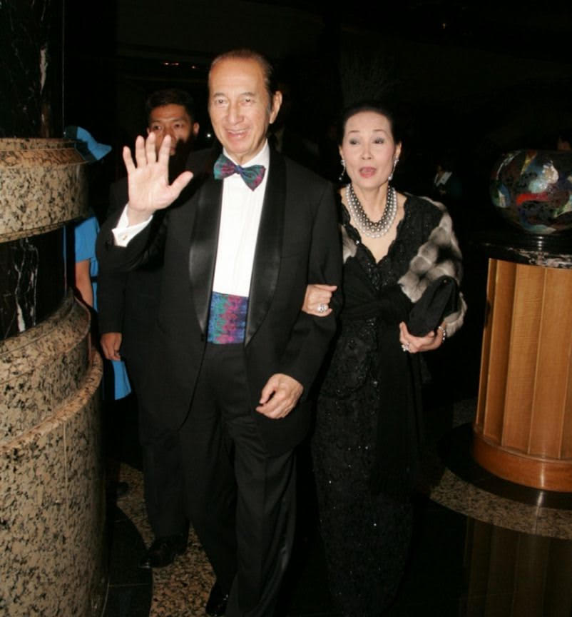 A Quick (& Juicy) Guide To Late Casino King Stanley Ho, His 4 Wives ...