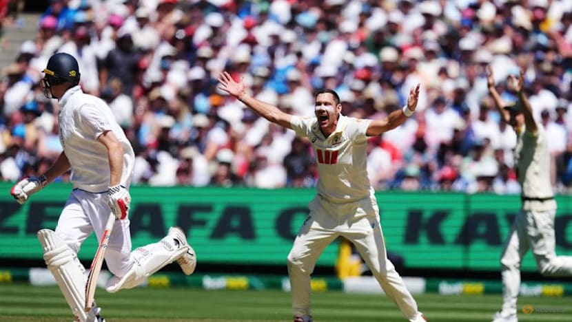 England beat Australia by four wickets in Melbourne for drought ...