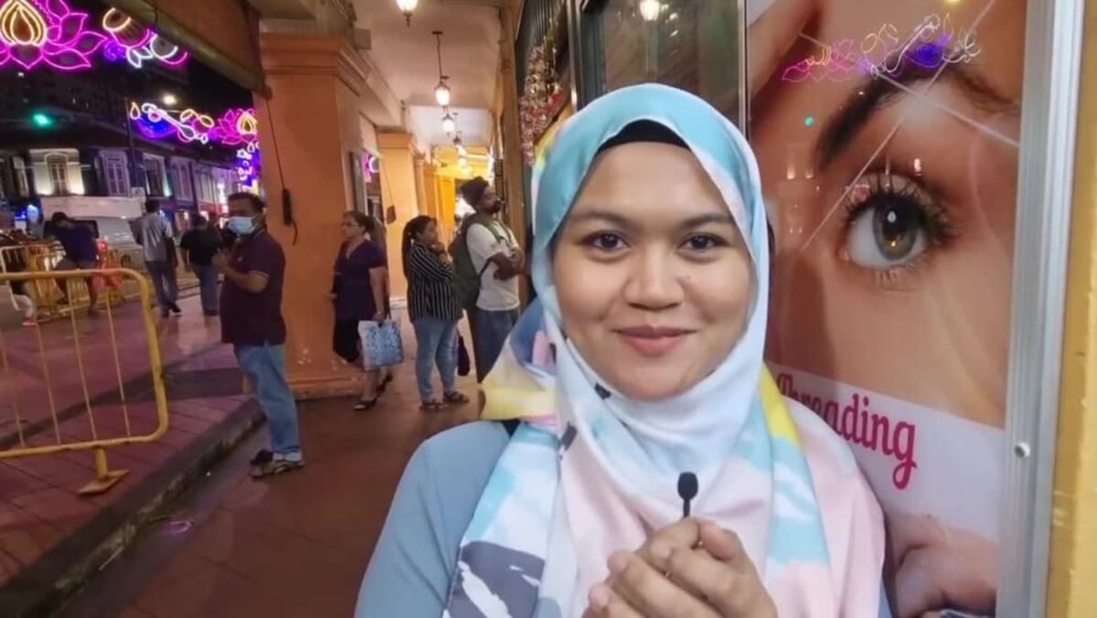 தீபாவளி என்றால் என்ன? மற்ற இனத்தவரிடம் கேட்டது "செய்தி" - Seithi Mediacorp