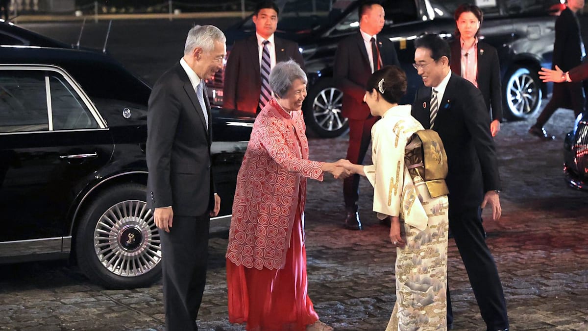 Prime Minister Lee Hsien Loong on leave until Dec 31 - CNA