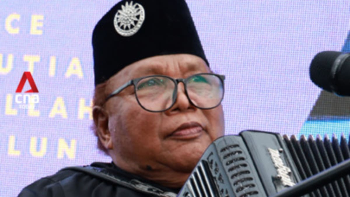 From sampan to stage: A former Orang Pulau keeps island memories alive ...