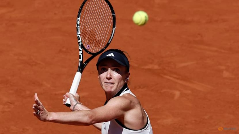 Svitolina dismantles Quevedo to reach French Open third round - CNA