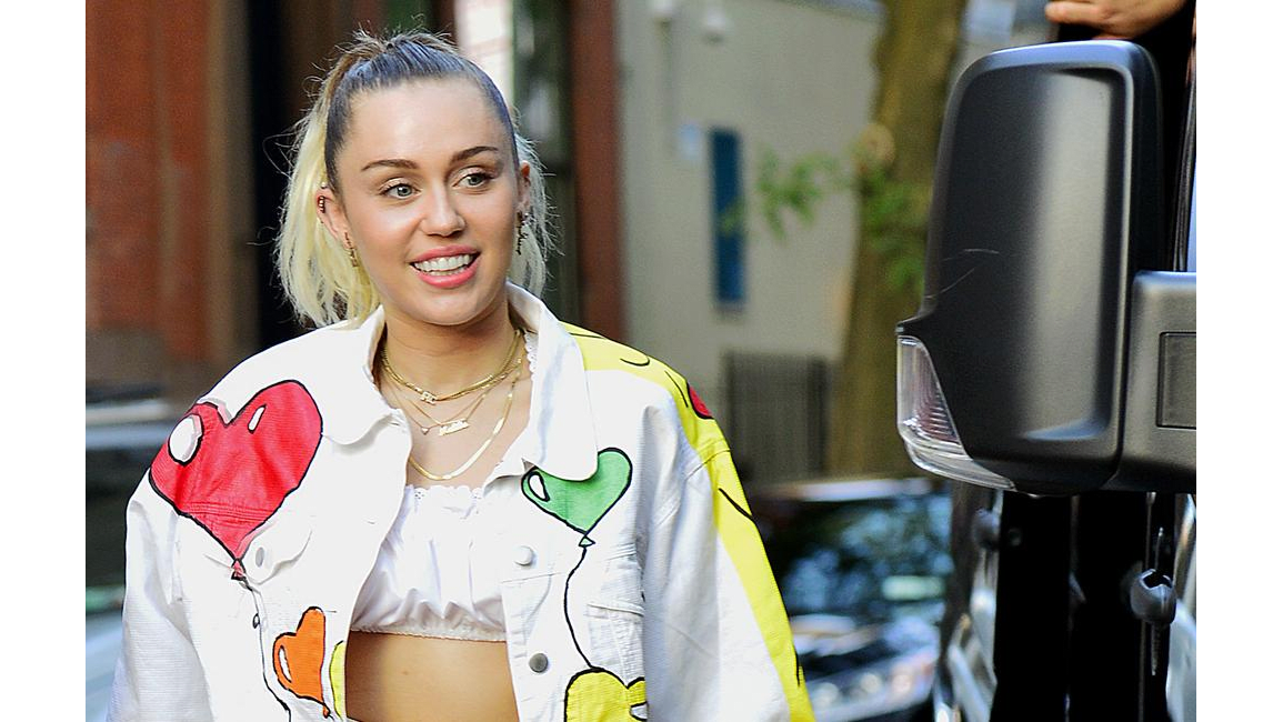 Miley Cyrus' 5.8m farm - 8days