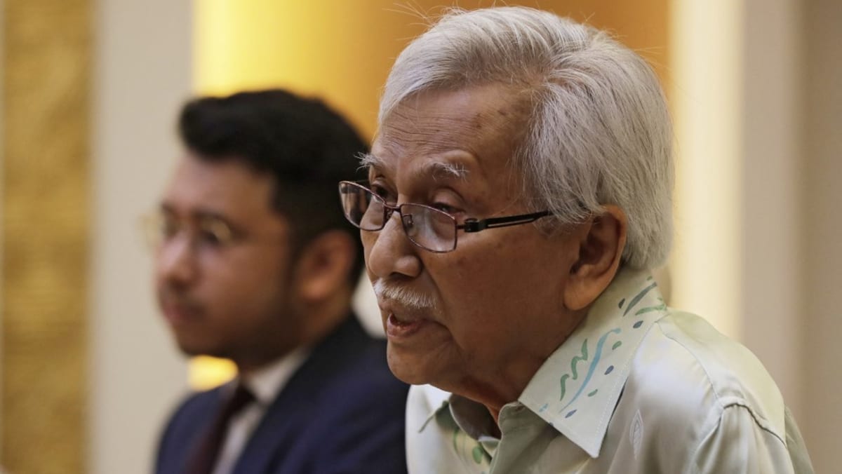 Mahathir and fellow Malaysian politicians pay tribute to former finance ...