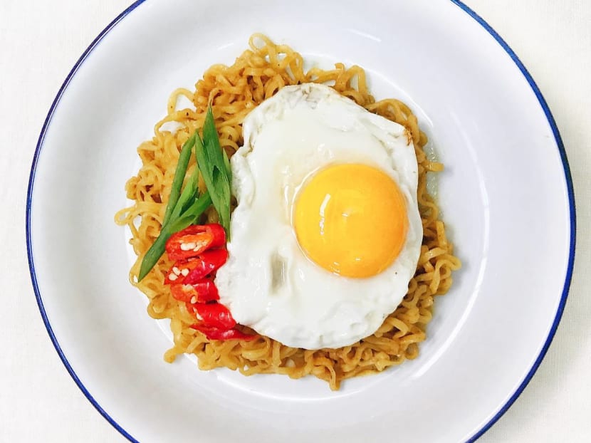 how to cook indomie salted egg