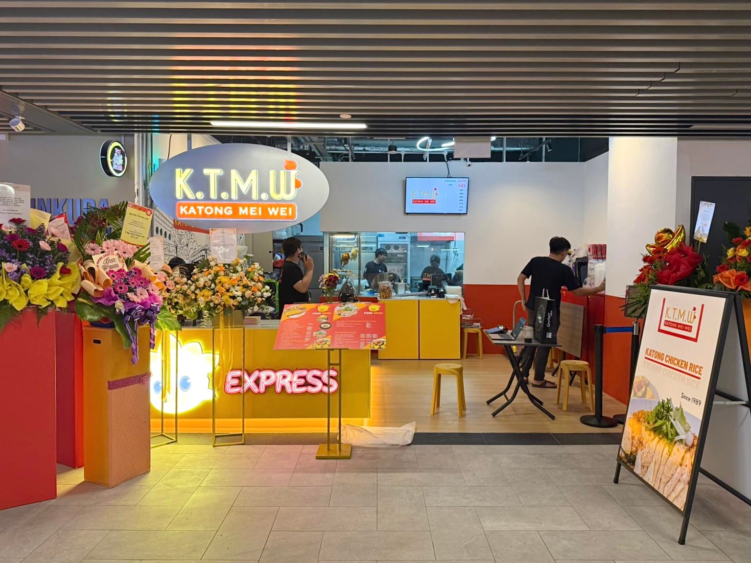 Popular Chicken Rice Stall Katong Mei Wei Opens New Outlet In The CBD ...