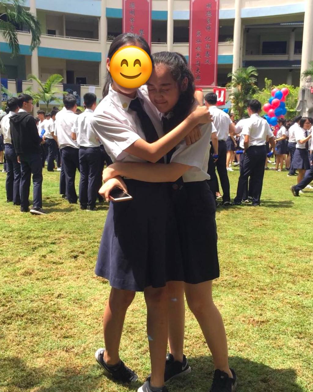 Dunman High Students Fangirl Over Chinese Singer Curley Gao When She ...