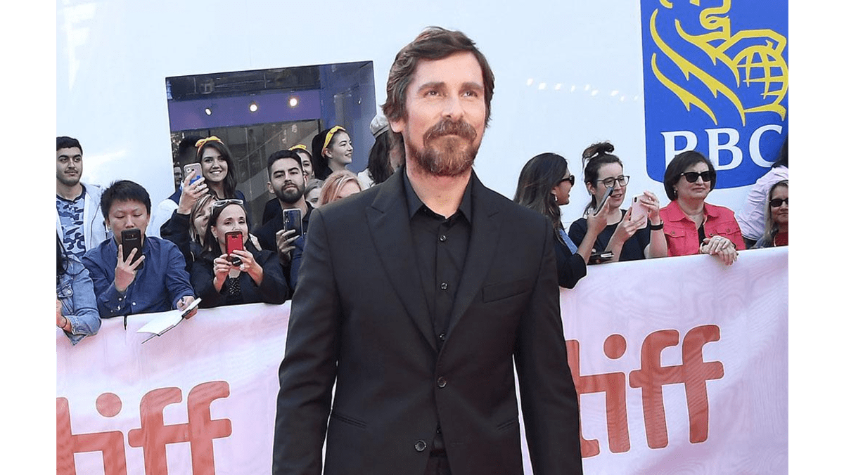Christian Bale backs Robert Pattinson as Batman - 8days
