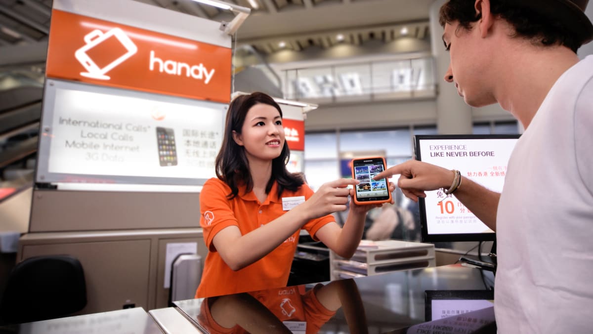 Handy way to stay connected on the go - TODAY