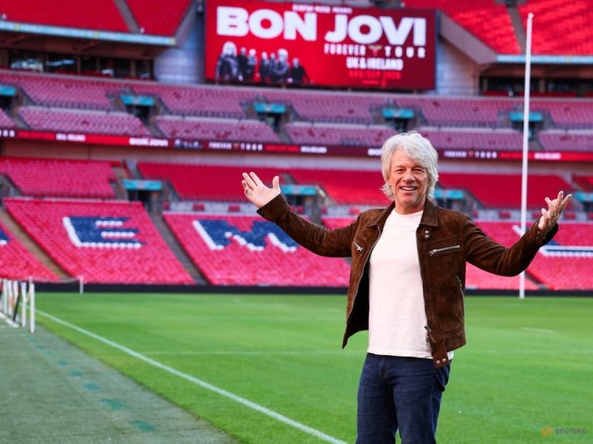 Jon Bon Jovi is 'grateful and humble' to tour again in 2026 after vocal cord surgery - CNA Lifestyle