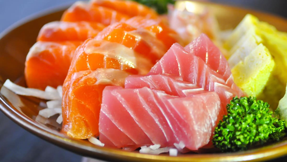 CNA Explains: What are the dangers of eating raw fish? - CNA