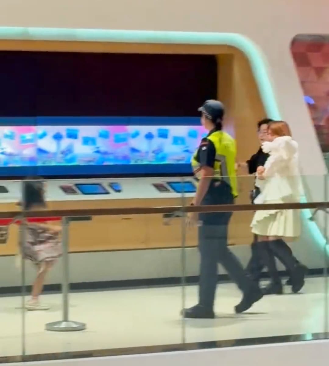 Stefanie Sun Captured In Heartwarming Moment With Daughter, 7, After ...