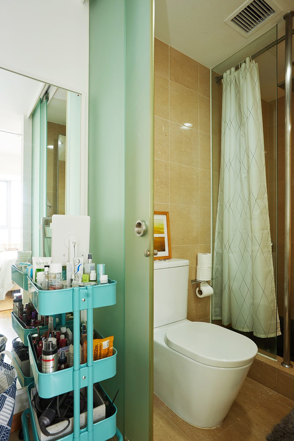 Host Lin Youyi Rented This 1-Room Tanjong Pagar Condo Instead Of Living ...