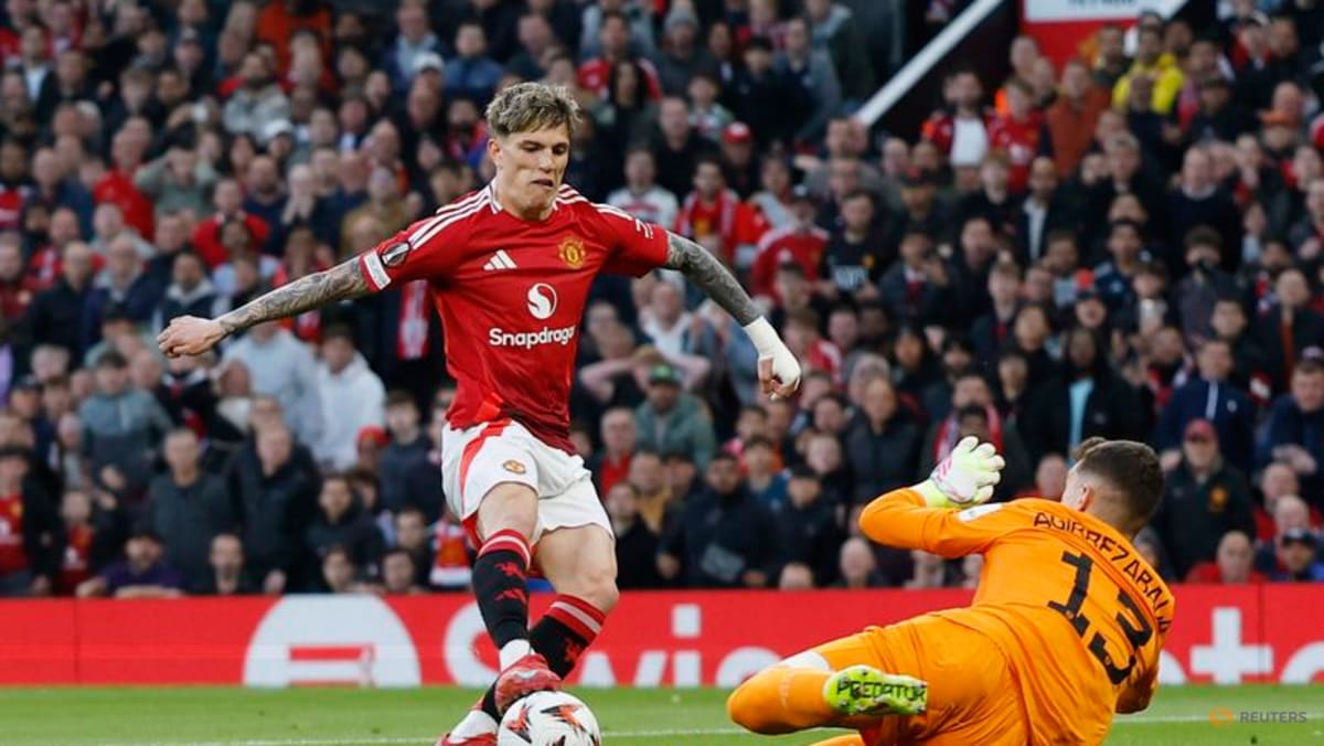 Chelsea sign forward Garnacho from Manchester United - CNA