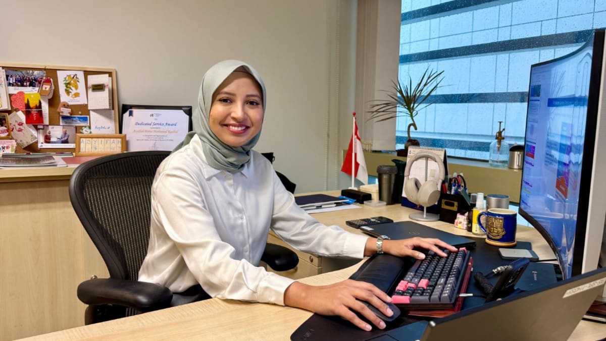 Dr Asyifah Mohamed Rashid terima Biasiswa Lee Kuan Yew 2025 - BERITA Mediacorp