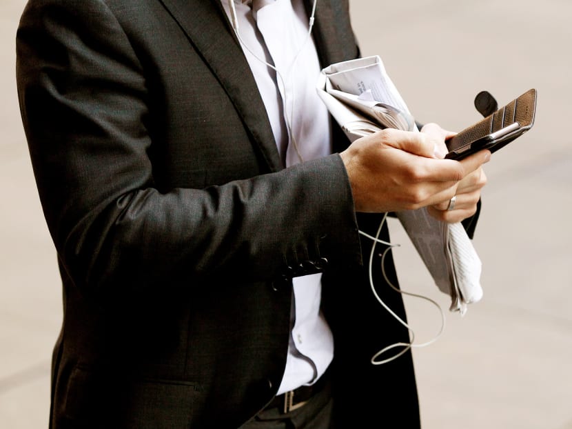 New website exposes cheating partners on Tinder - TODAY