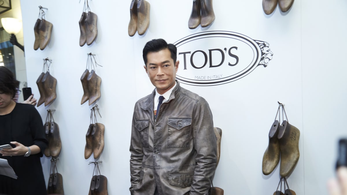 Louis Koo Is 46 And Still Collects Ang Pows During CNY - 8days