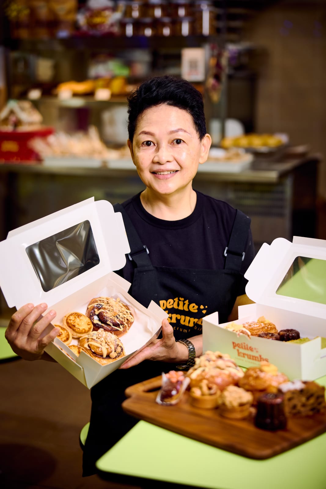 Customers Queue At 7.30am Daily For Retrenched Mandarin Hotel Exec ...