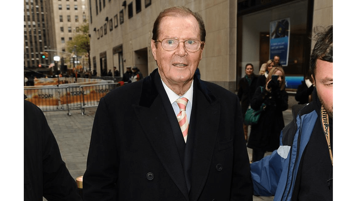 Sir Roger Moore's daughter believes he's visiting her from beyond the ...