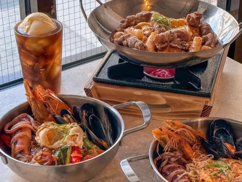 This halal instant noodles eatery serves Maggi mee with lobsters and ...