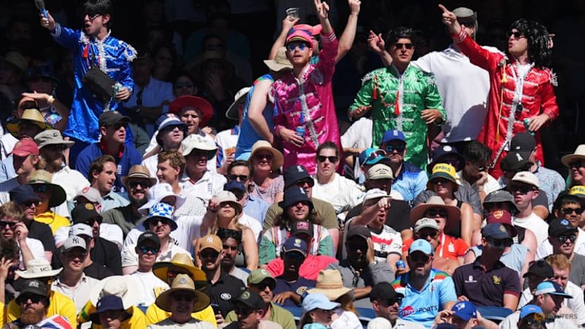 England beat Australia by four wickets in Melbourne for drought ...