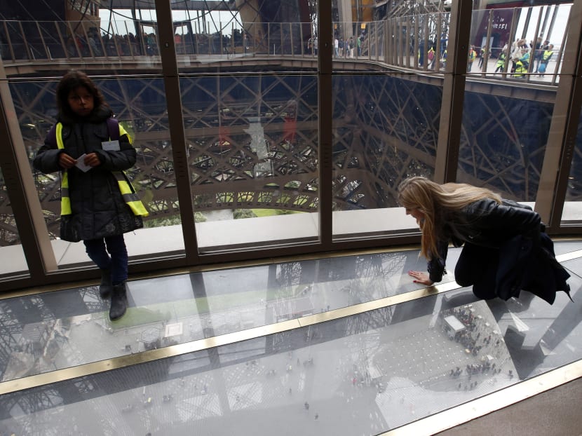 eiffel tower vertigo