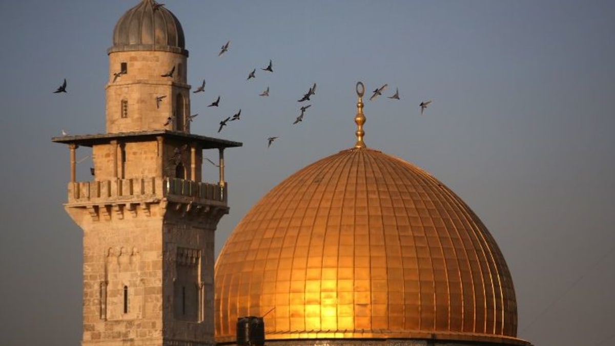 Lebih 200,000 jemaah solat Jumaat terakhir Ramadan di Al-Aqsa - BERITA ...
