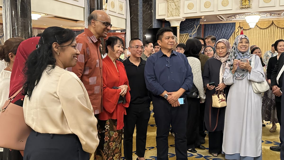 Warga Singapura di luar negara main peranan penting dalam membina imej ...