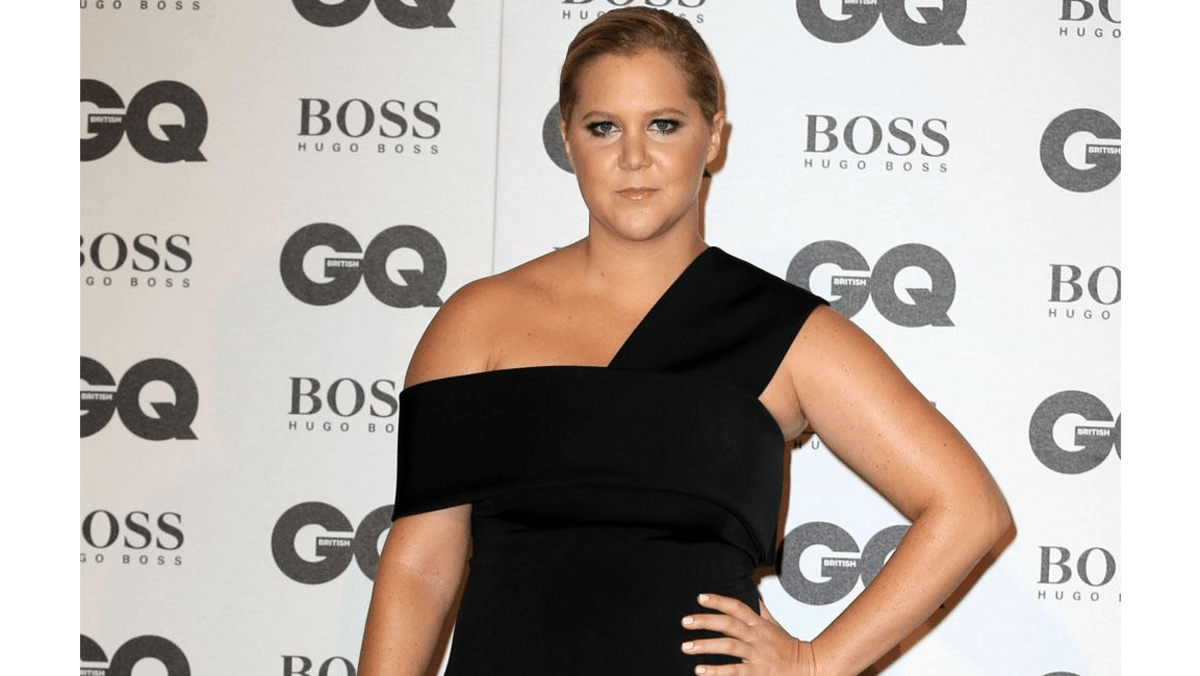 Amy Schumer dating Chris Fischer? - 8days