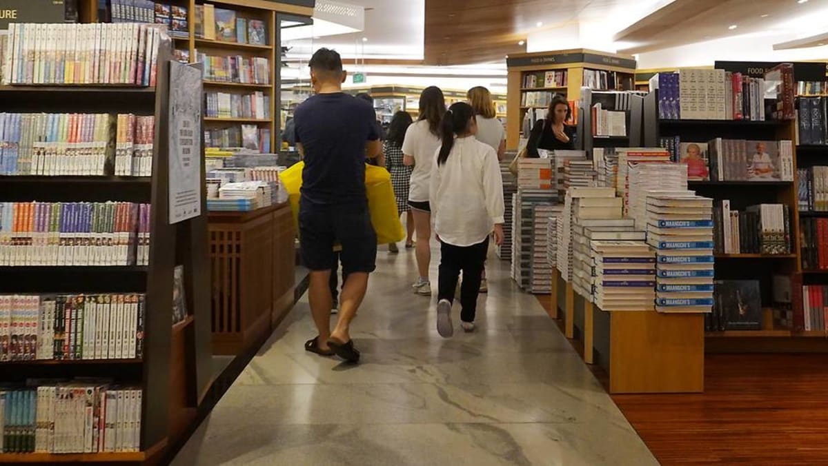 Commentary: Bookstores struggle to stay afloat when we need them more ...